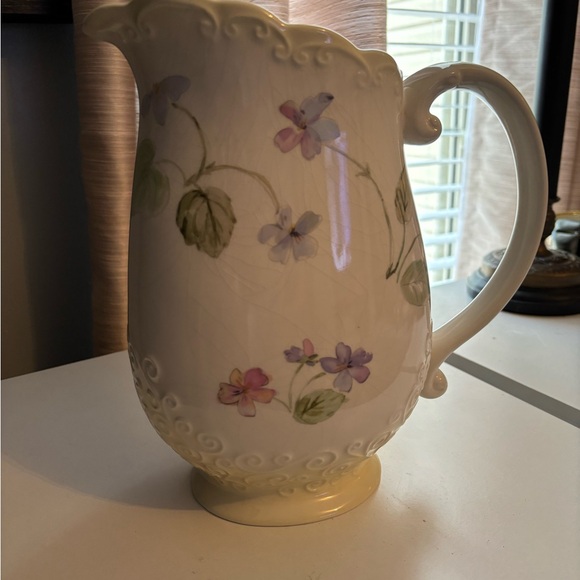 Pfaltzgraff | Dining | Pfaltzgraff Floral Pitcher White And Pastel ...